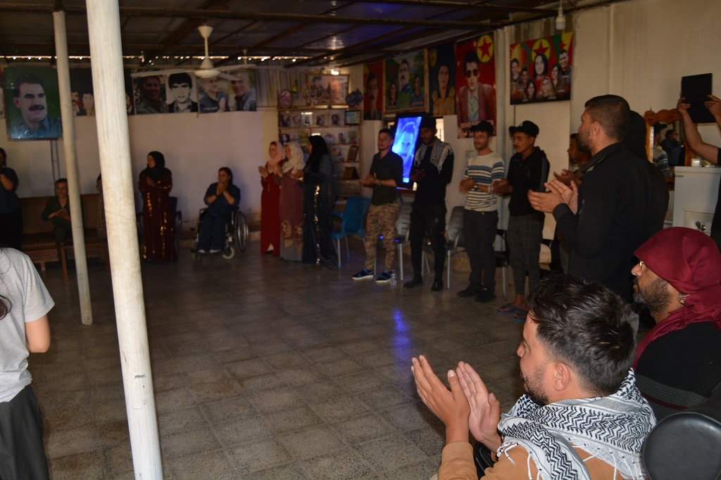 ‘Di pêşengiya jinên Apoyî de wê têkoşîna gelan bi ser bikeve ...